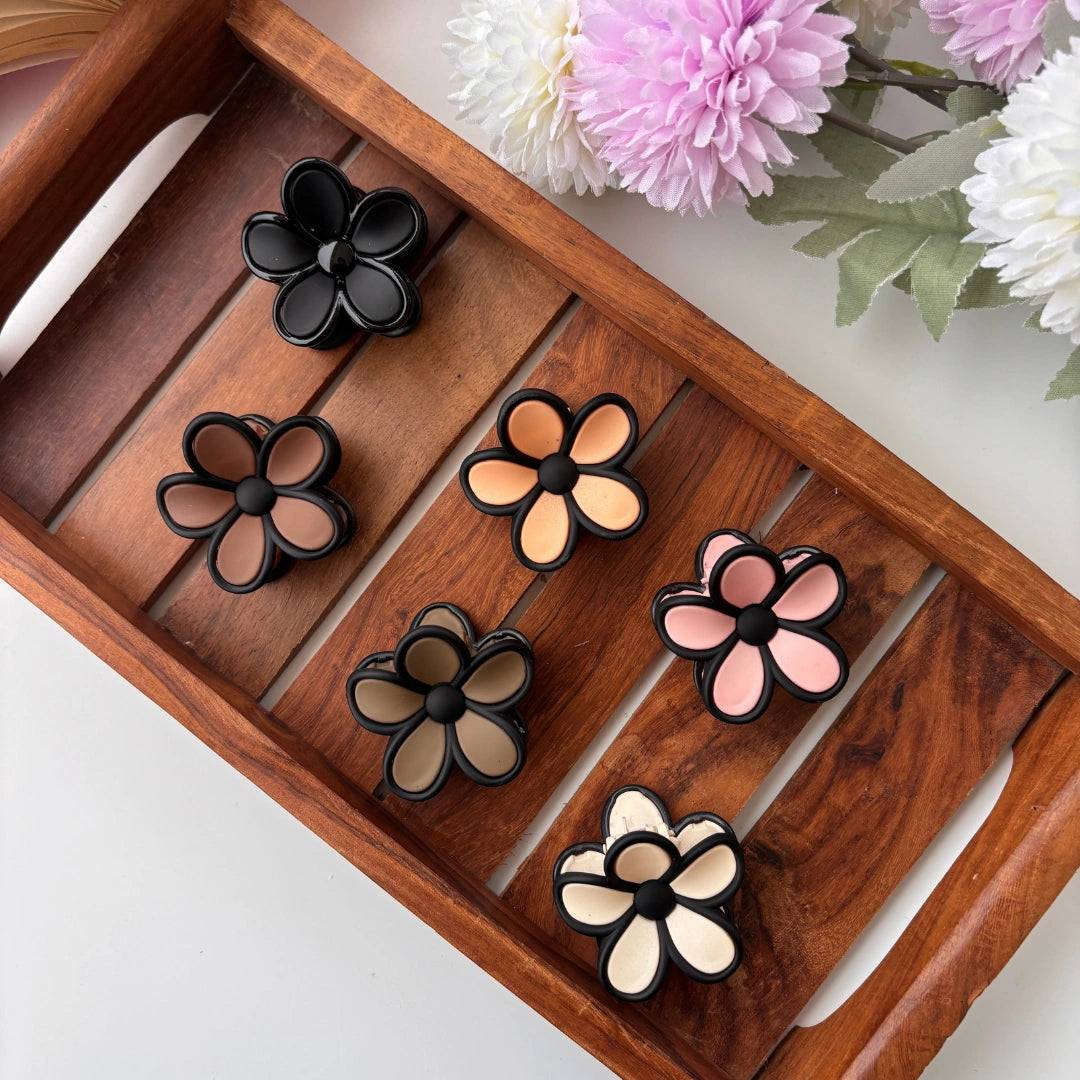 Buy Glossy Outline Daisy Flower Hair Claw – Small in Accessories | Best ...