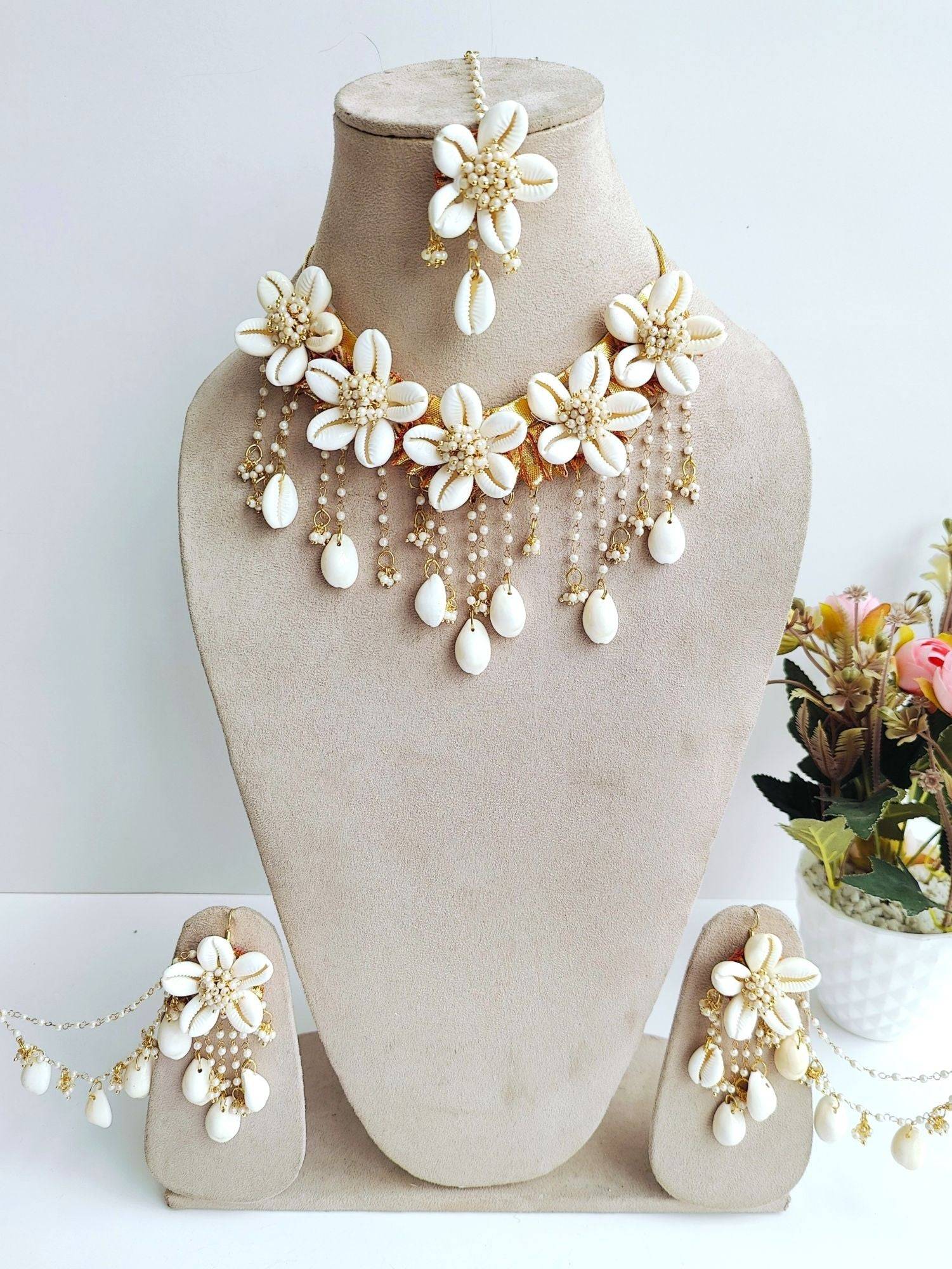 Buy White Cowrie Sea Shell Flower Jewellery Set for Haldi & Mehndi in ...
