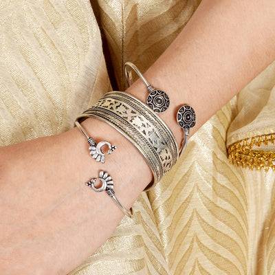 Buy Teejh Rutvi Stacked Bracelet set in Accessories | Best Jewellery on ...